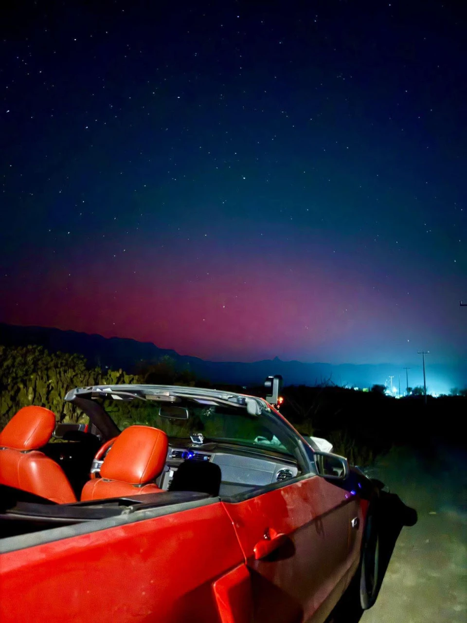Avistamiento de auroras boreales en García, N.L.