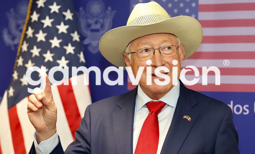 Ken Salazar se reúne con Claudia Sheinbaum y Xóchitl Gálvez